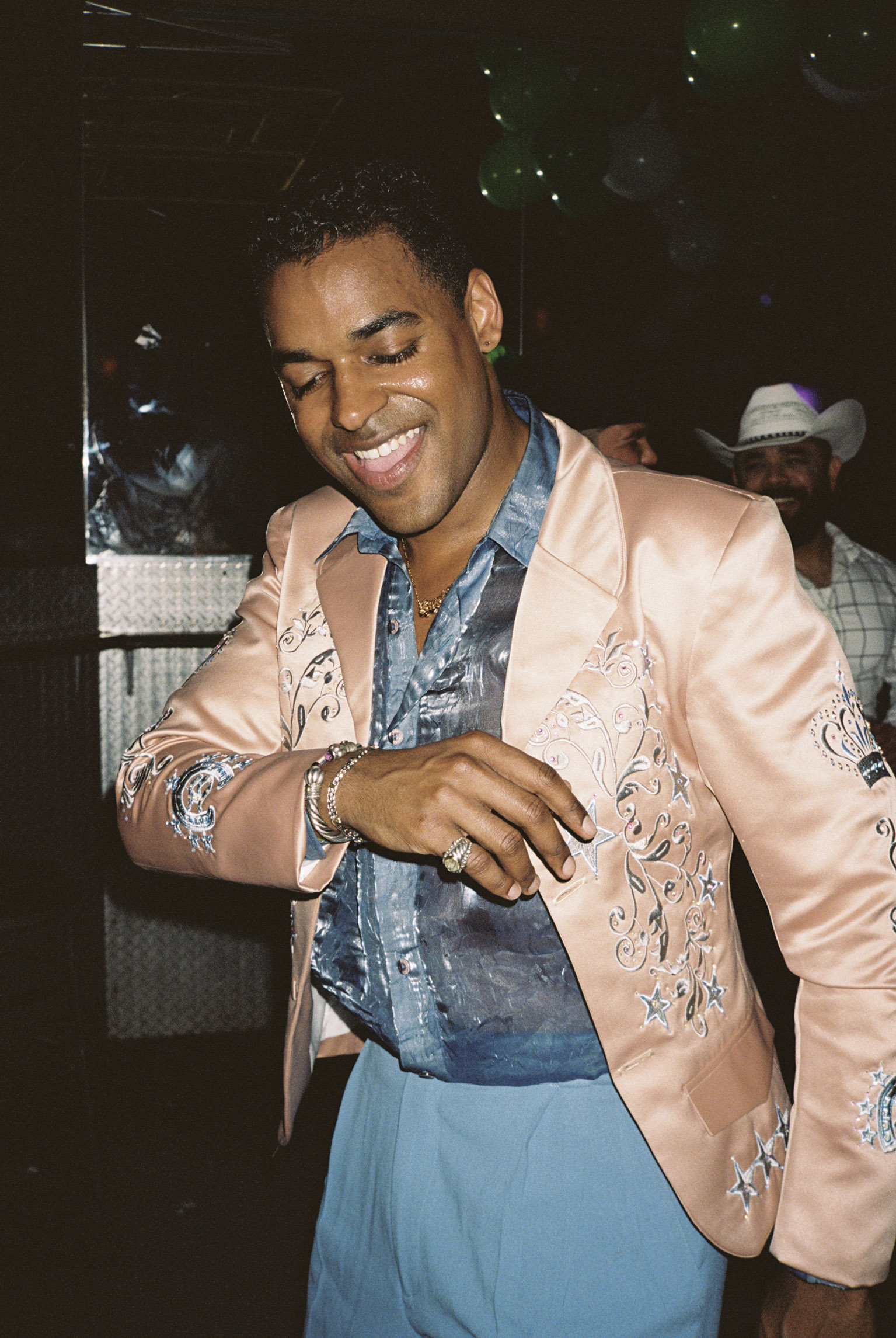 Follow These Six LA Nightlife Photographers - Loop Magazine